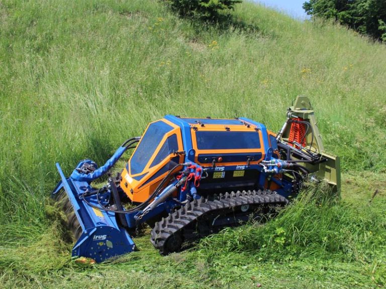 IRUS Geräteträger: Lösungen für Mäh- & Landschaftspflege